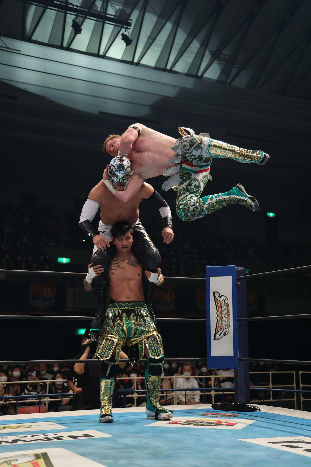 【新日本】TJP＆アキラ組「タッグワーク」の違い見せつけ王座防衛「俺たちがトップだと証明」 - プロレス写真ニュース : 日刊スポーツ