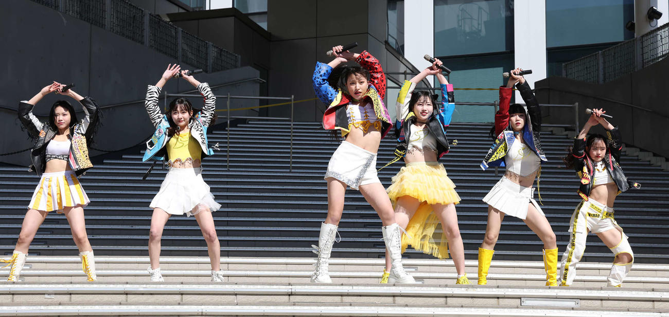 デビュー日に3年後の卒業をサプライズ発表 6人組SAKURA GRADUATION驚き - 音楽写真ニュース : 日刊スポーツ