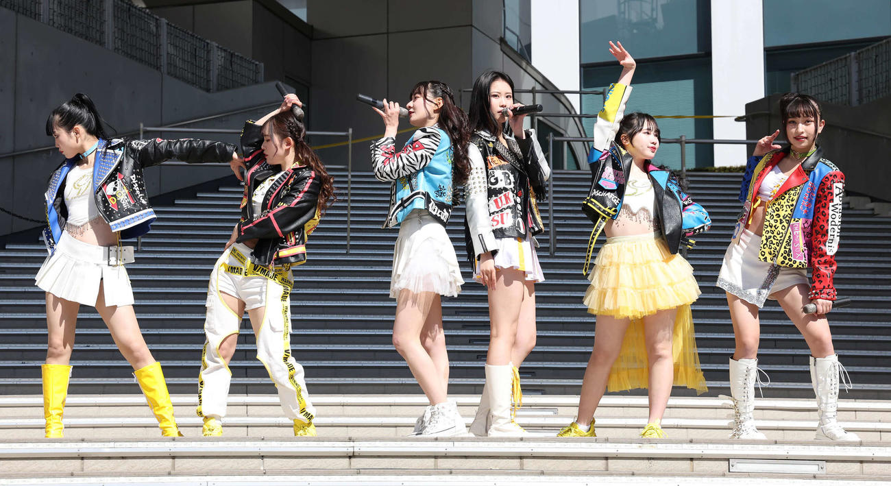 デビュー日に3年後の卒業をサプライズ発表 6人組SAKURA GRADUATION驚き - 音楽写真ニュース : 日刊スポーツ