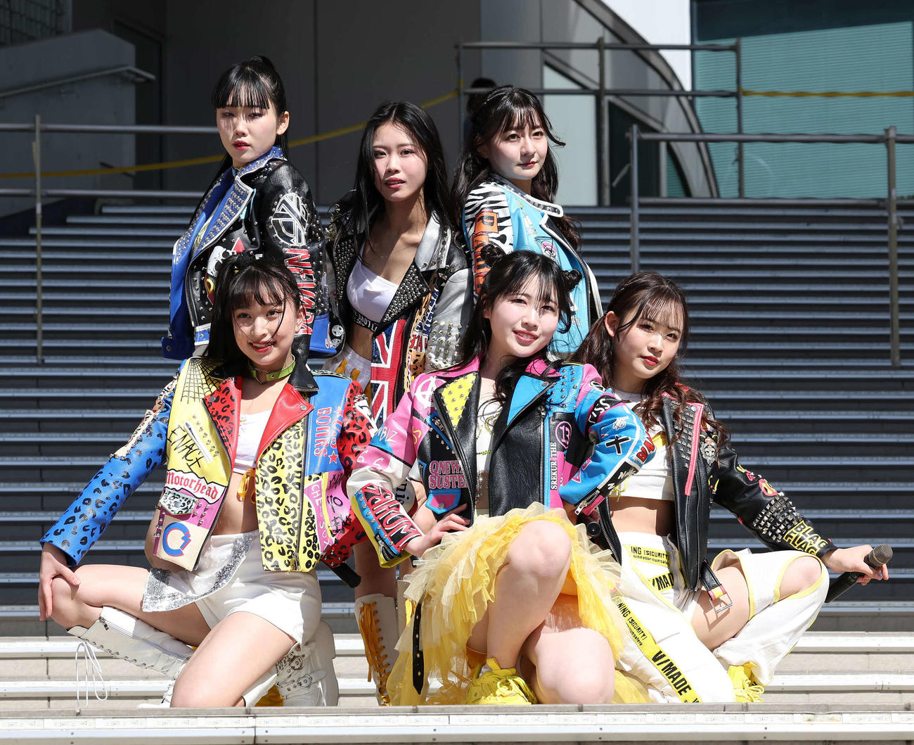 デビュー日に3年後の卒業をサプライズ発表 6人組SAKURA GRADUATION驚き - 音楽写真ニュース : 日刊スポーツ