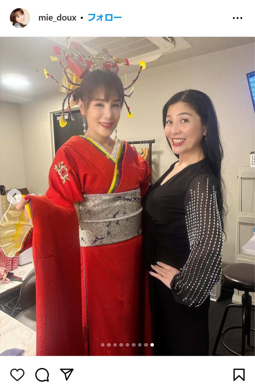 未唯mie「Pink Lady Night」桂由美さんの赤い着物姿でバンドメンバーらと撮影 - 芸能写真ニュース : 日刊スポーツ
