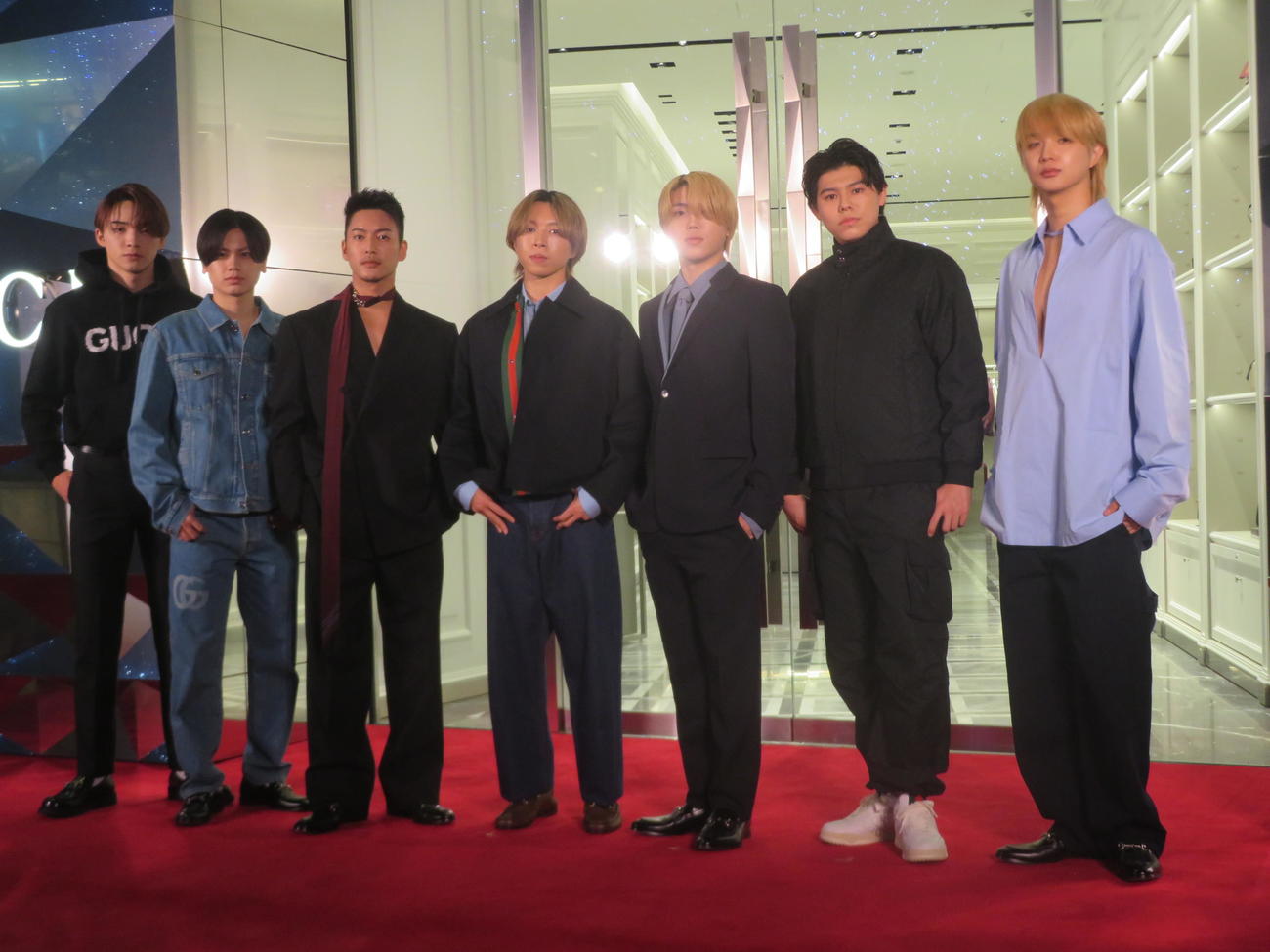 ツアー終えたBE：FIRST、笑顔の7人集合写真に反響「涙出てきた」 RYOKIは活動休止 - 音楽写真ニュース : 日刊スポーツ